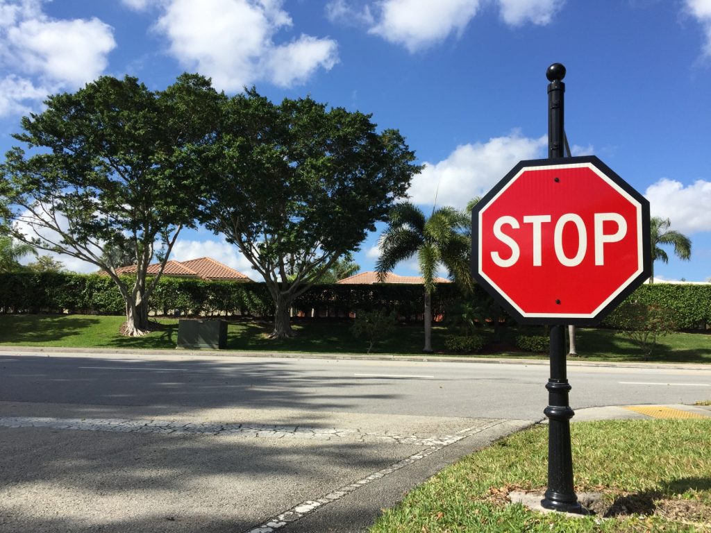 The importance of Street Signs in your residential area in Boca Raton